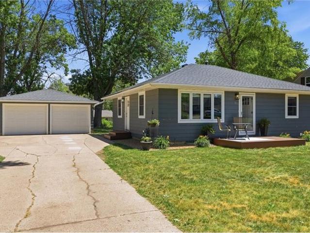 1204 Columbus Ave, Albert Lea, MN 56007