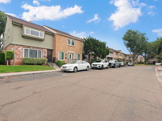 1204 Denver Lane # H