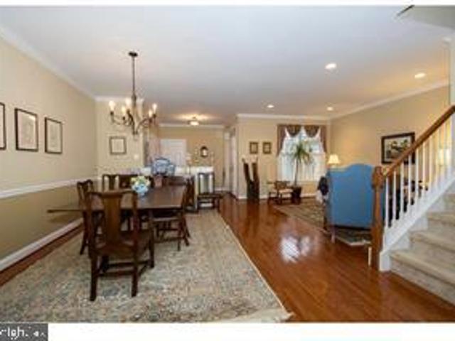 1204 Derry Lane
