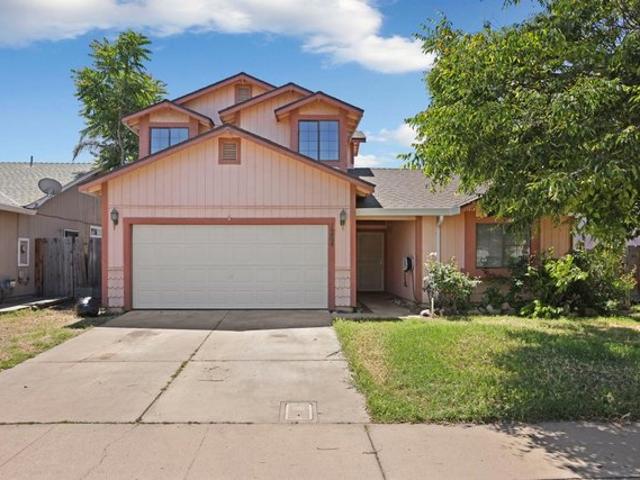 1204 Dezzani Ln, Modesto, CA 95358