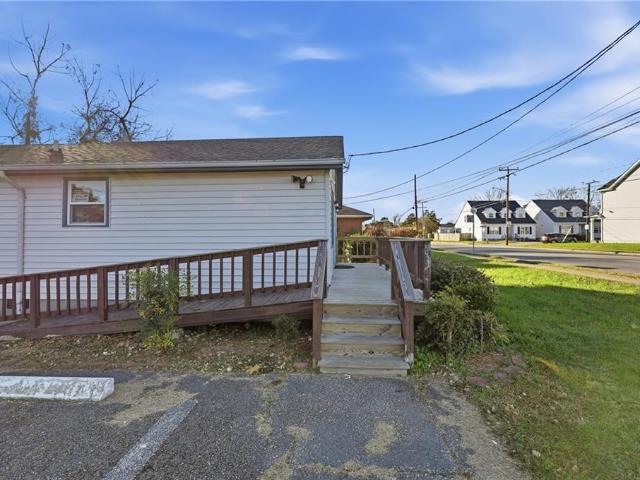 1204 E Pembroke AVE