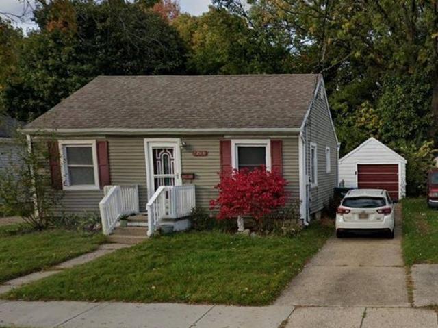 1204 George St, Lansing, MI 48910
