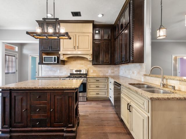 1204 Harrisonburg Lane