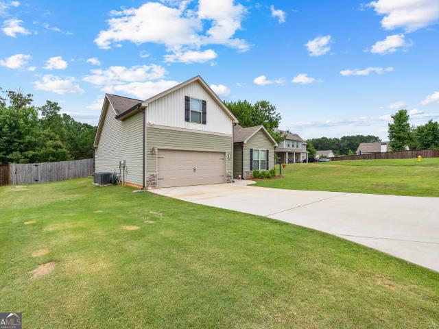 1204 Hembree Way