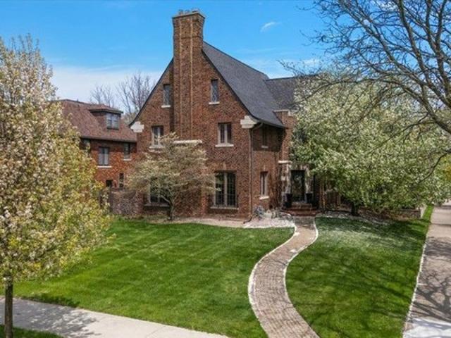 1204 Kensington Ave, Grosse Pointe Park, MI 48230
