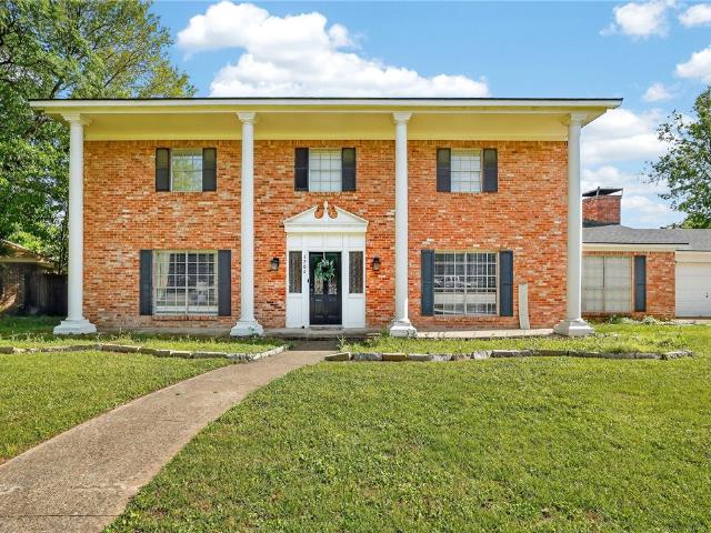 1204 King Arthur Cir, College Station, TX 77840 | Compass
