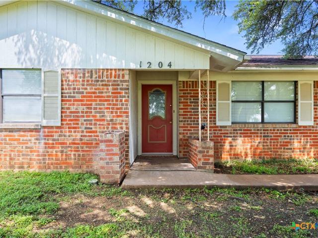 1204 Leif Circle
