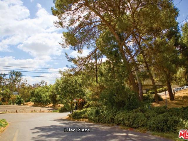 1204 Lilac Place