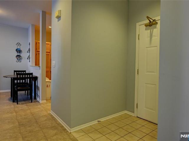 1204 Richmond Road # 4