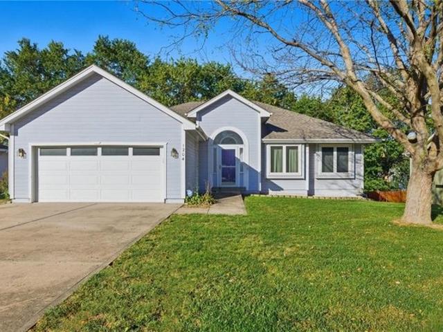 1204 Susan St, Kearney, MO 64060