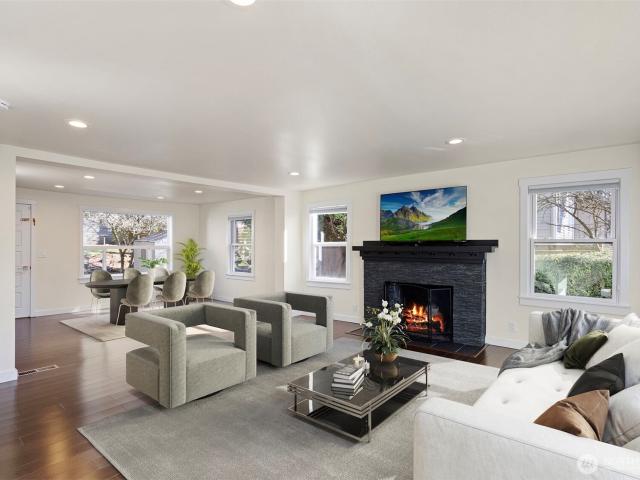 1204 th Ave NE, Seattle, WA 98125 | MLS #2486