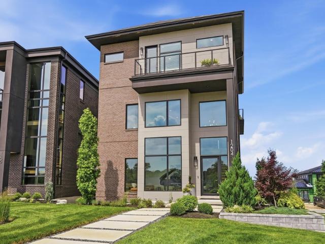 1204 Vistapointe Drive