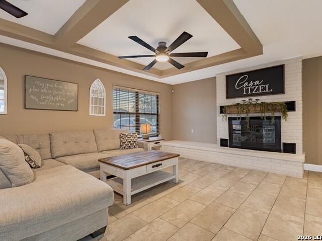 1204 Winding Ridge Dr