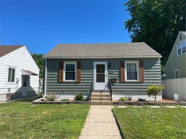 1204 11th Ave SW, Austin, MN 55912