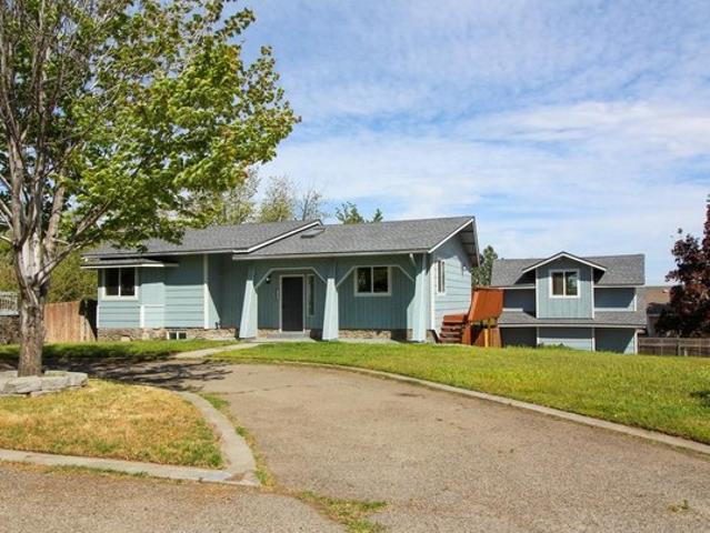 1204 12th St, Benton City, WA 99320