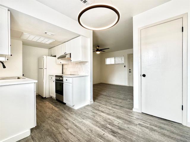 1204 N LBJ Dr # 222