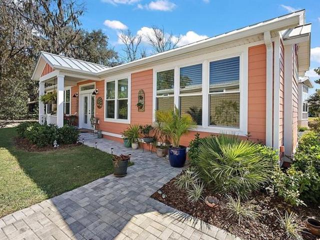 12052 Lakeshore Way, Oxford, FL 34484