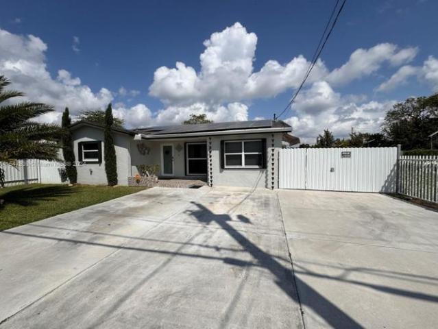 12055 SW 217th St, Miami, FL 33170