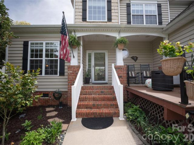 12058 Pelican Ct, Tega Cay, SC 29708 | MLS #4361