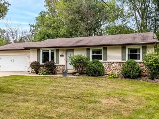 1205 Manitowoc Rd, Menasha, WI 54952
