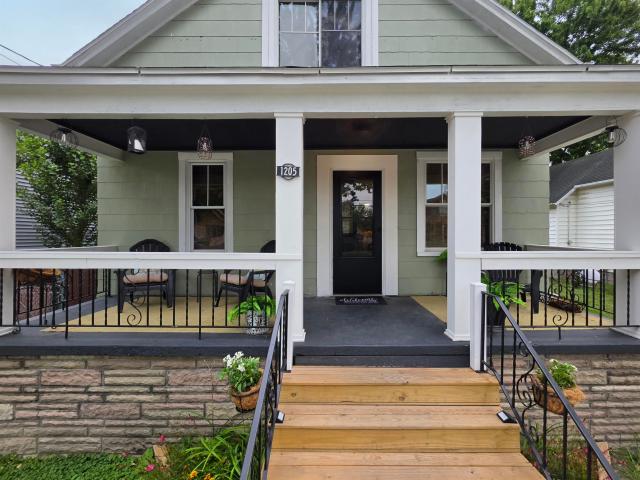 1205 Michigan Avenue