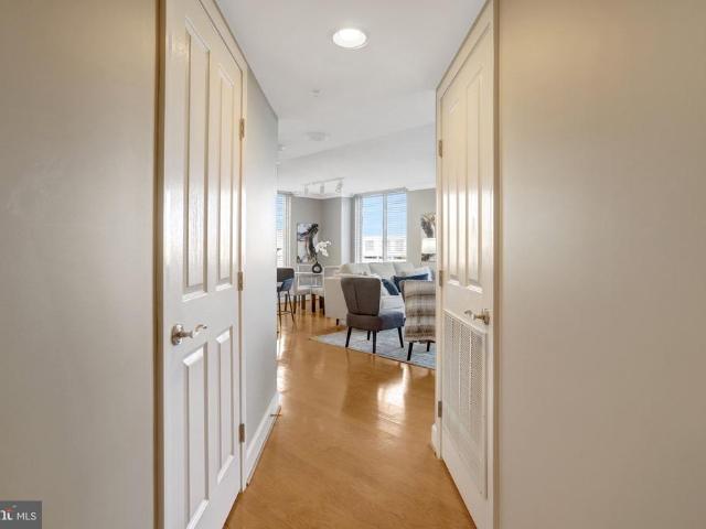 1205 N Garfield Street # 908