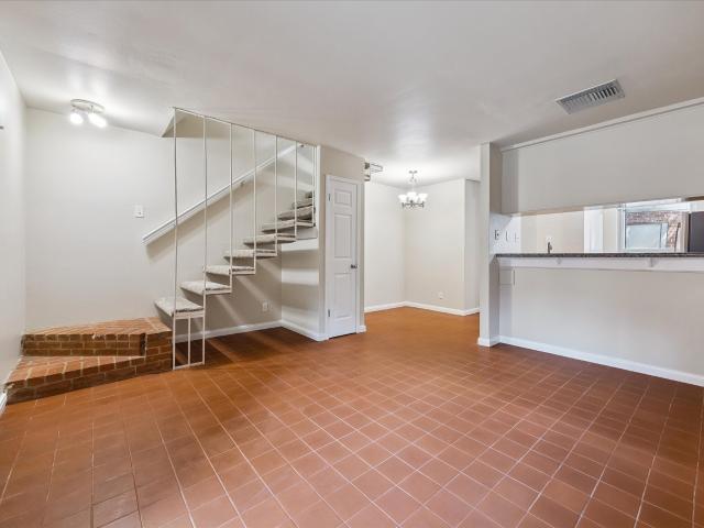 1205 Autrey Street 9