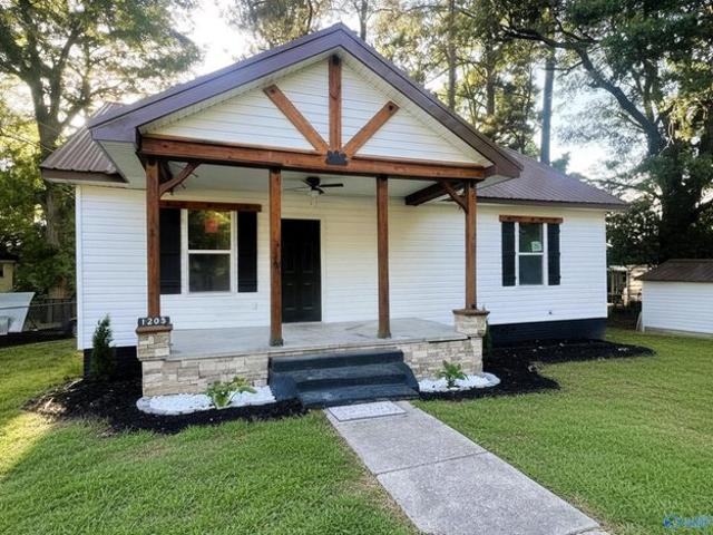 1205 Arthur St, Gadsden, AL 35903