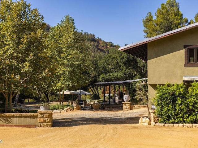1205 Country Club Dr, Ojai, CA 93023 | MLS #V1 35790VC