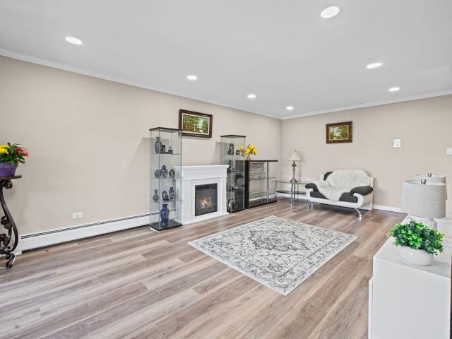 1205 E Hintz Road # 209