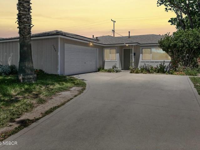 1205 E Oak Ave, Lompoc, CA 93436