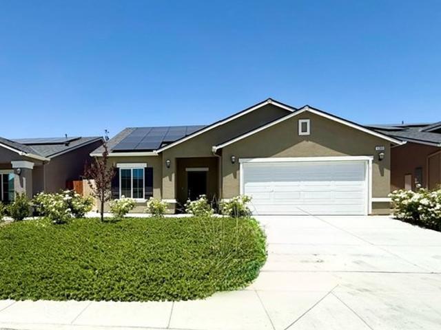 1205 E Orange St, Avenal, CA 93204