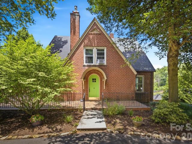 1205 E Union Street