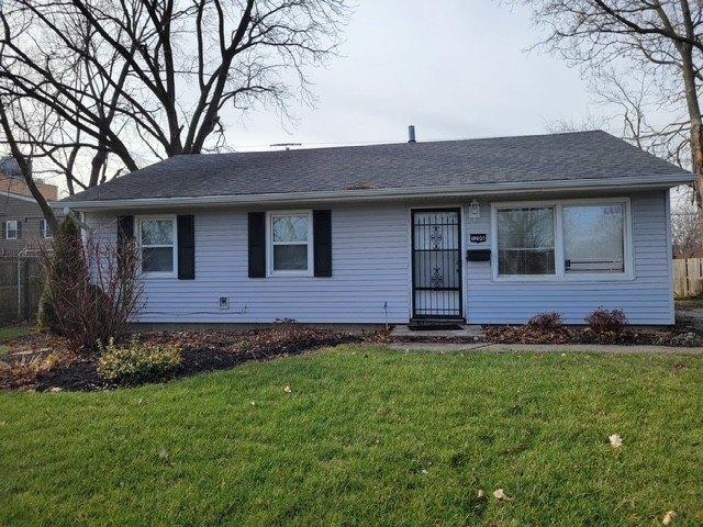 1205 Garden Hills Dr, Champaign, IL 61821