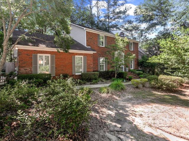 1205 Hillbrook