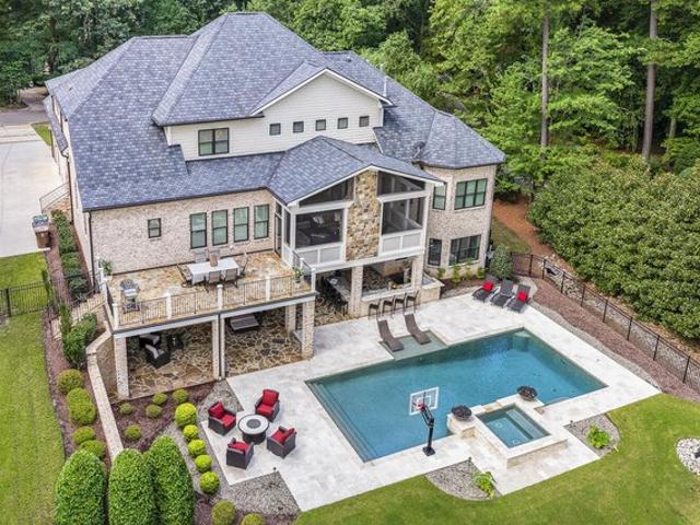 1205 Queensferry Rd, Cary, NC 27511