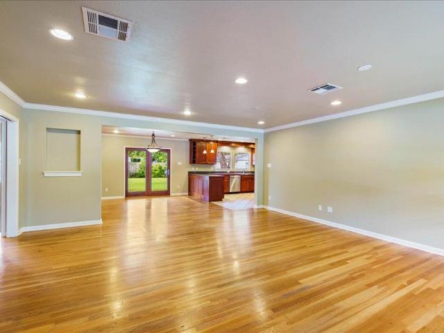 1205 Ruth Ave