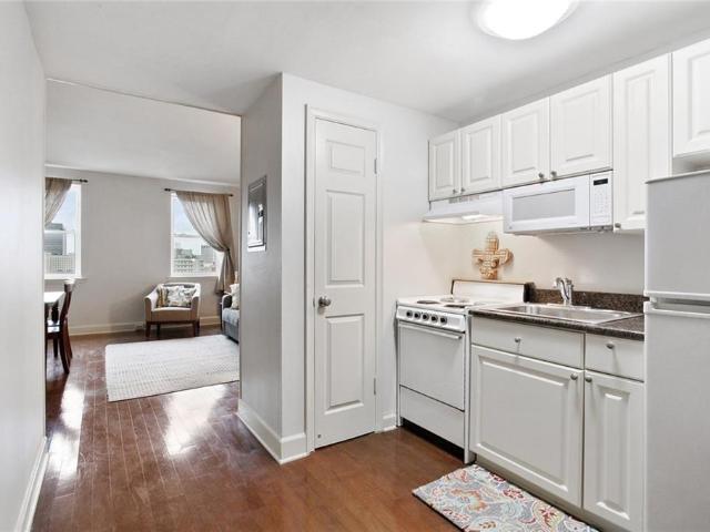 1205 St Charles Avenue # 1213