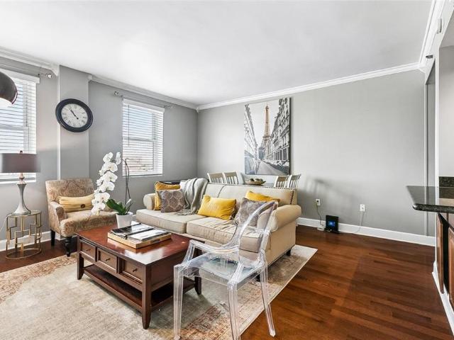 1205 St Charles Avenue # 1315