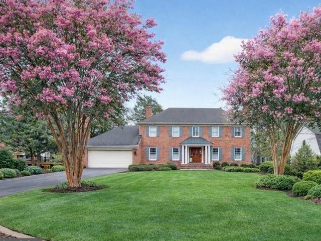 1205 Suffield Dr, McLean, VA 22101