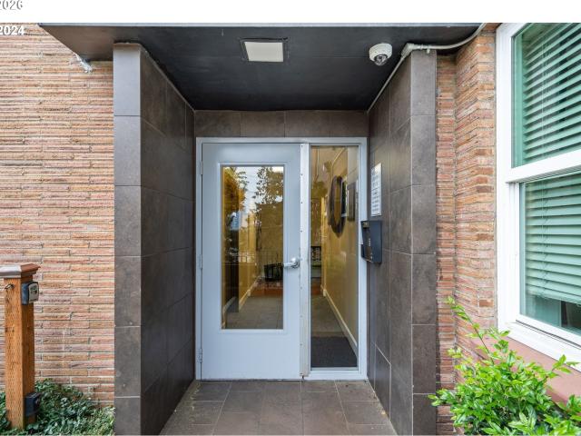1205 SW Cardinell Dr, Unit 802, Portland, OR 97201 | MLS #415264 | Compass