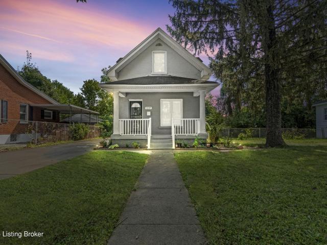 1205 S 43rd St