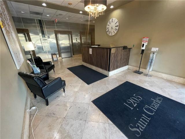 1205 Saint Charles Avenue # 917