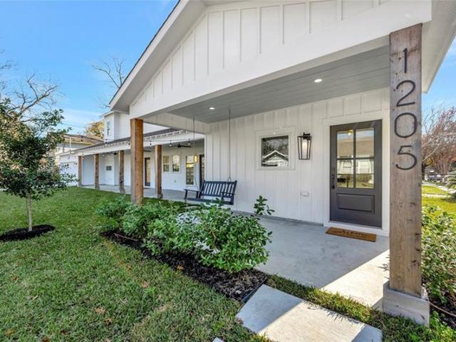 1205 Temple St, Houston, TX 77009