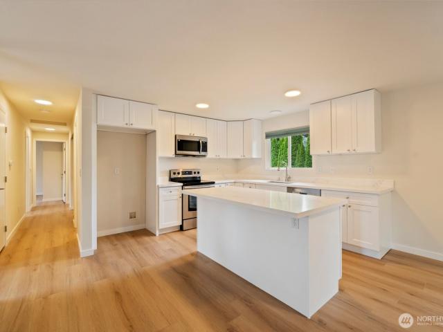 1205 th Avenue NE