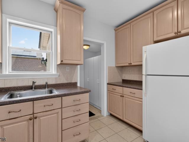 1205 Thomas St