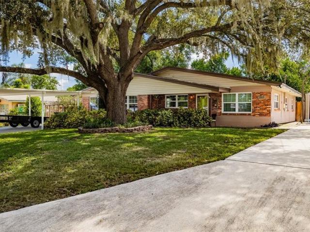 1205 W Camellia Dr, Brandon, FL 33510