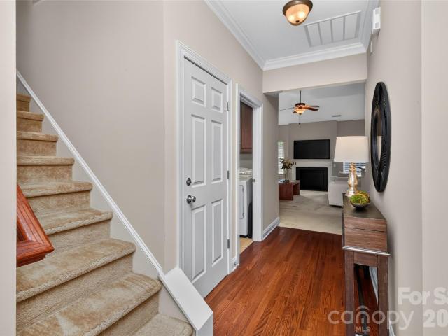 1205 Williamstown Road