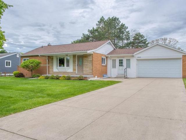 1205 Willow St, Owosso, MI 48867