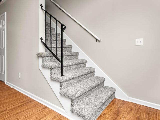 1205, 1207, 1209 Reva Ridge